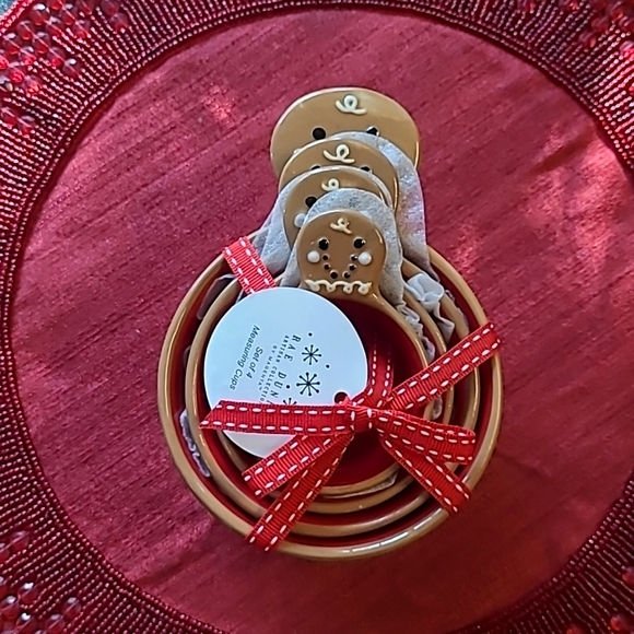 Rae Dunn | Kitchen | Rae Dunn Gingerbread Man Measuring Cups | Poshmark